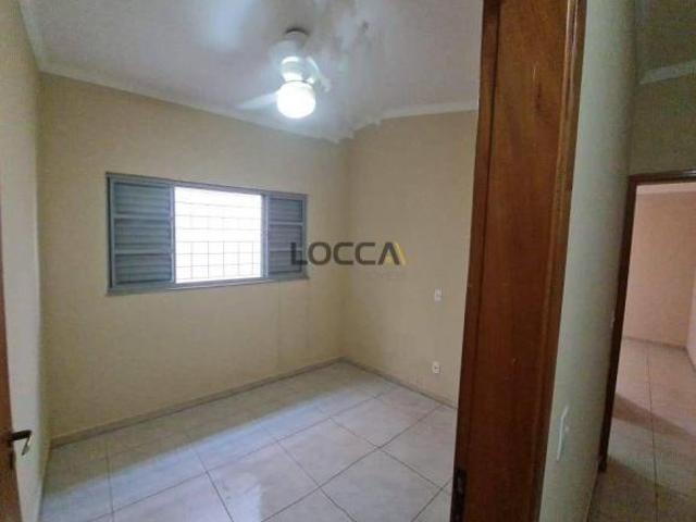 Casa para venda em Jardim Comercial de 100.00m² com 2 Quartos, 1 Suite e 2 Garagens