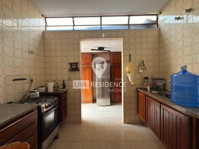 Casa para venda em Jardim Coronel Peroba de 143.00m² com 3 Quartos e 3 Garagens