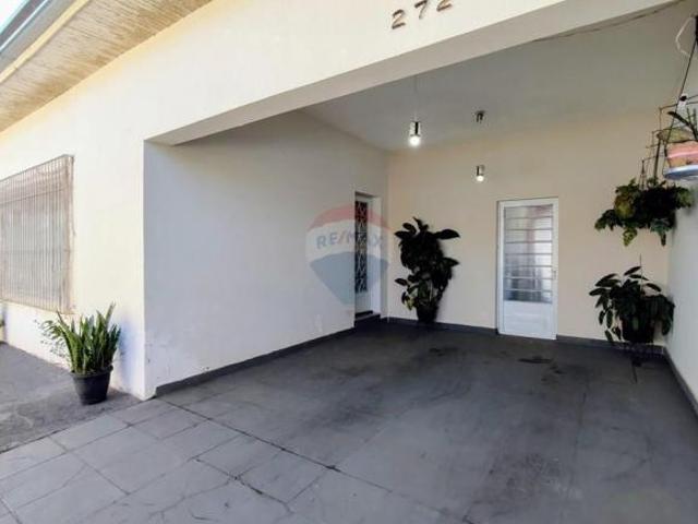 Casa para venda em Jardim Cristina de 276.68m² com 4 Quartos e 1 Suite