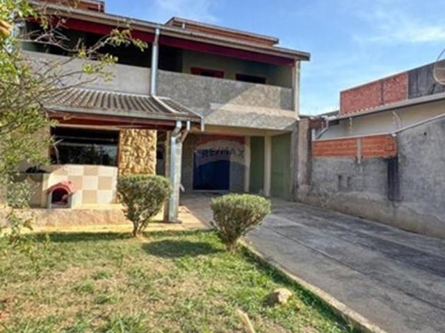 Casa para venda em Jardim Da Alvorada de 183.00m² com 3 Quartos, 1 Suite e 6 Garagens