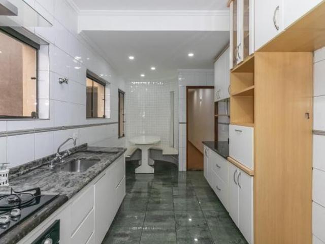 Casa para venda em Jardim da Glória com 4 quartos, sendo 4 suítes, 217m²