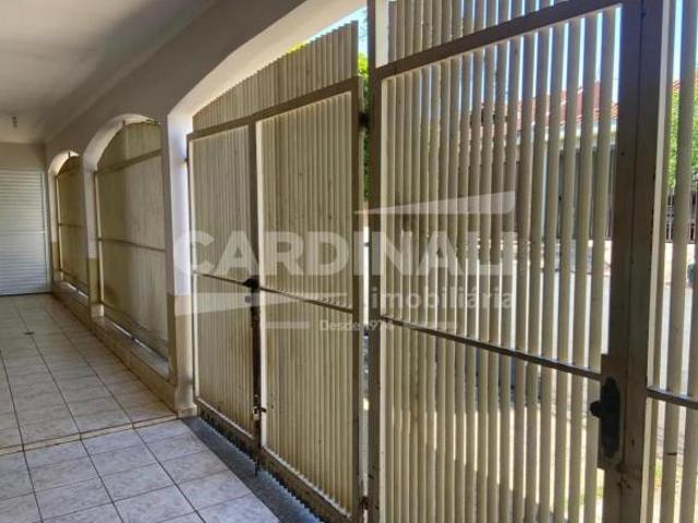 Casa para venda em Jardim Das Torres de 195.00m² com 4 Quartos e 7 Garagens