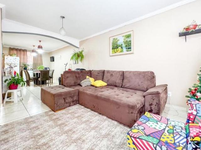 Casa para venda em Jardim Das Tulipas de 249.00m² com 2 Quartos e 3 Garagens