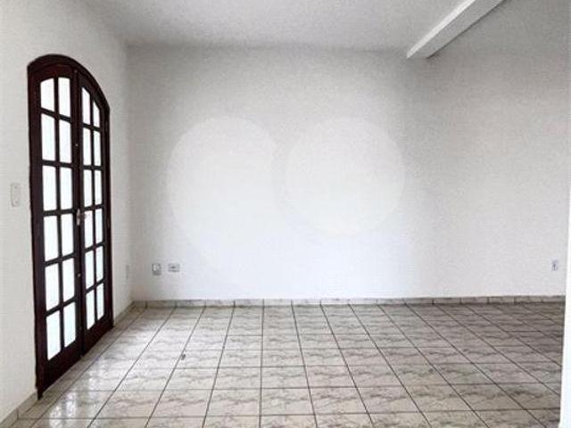 Casa para venda em Jardim Das Tulipas de 200.00m² com 3 Quartos, 1 Suite e 4 Garagens