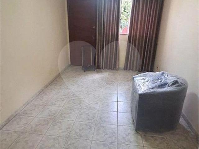 Casa para venda em Jardim Das Esmeraldas de 69.00m² com 2 Quartos e 2 Garagens