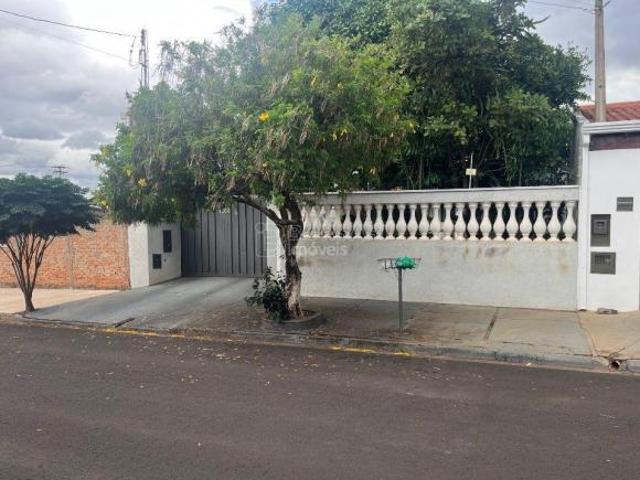 Casa para venda em Jardim Das Estações vila Xavier de 164.00m² com 2 Quartos, 1 Suite e 4 Garagens