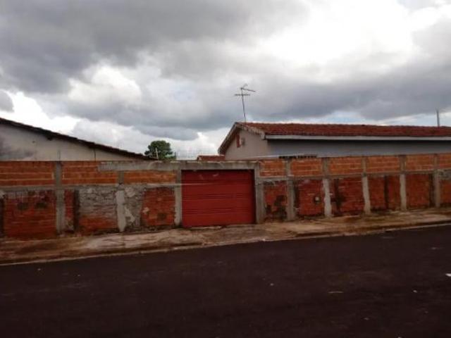 Casa para venda em Jardim Das Estações vila Xavier de 138.00m² com 2 Quartos e 4 Garagens
