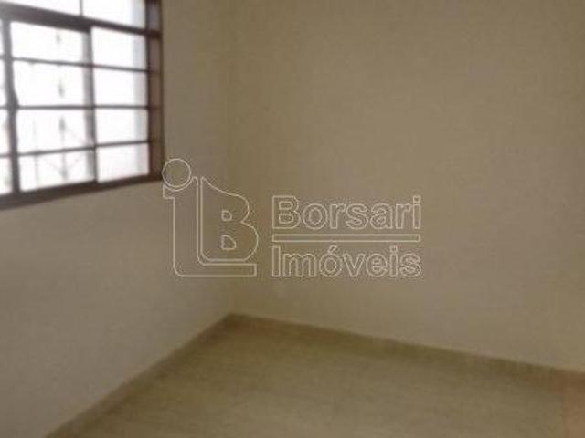 Casa para venda em Jardim Das Estações vila Xavier de 74.00m² com 2 Quartos e 2 Garagens