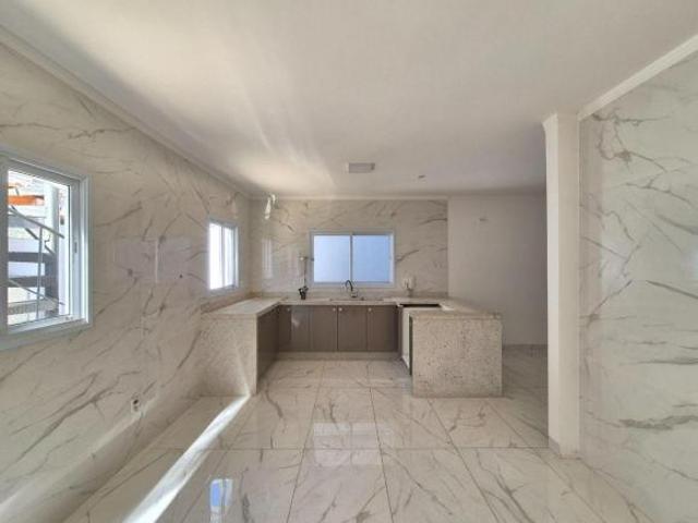 Casa para venda em Jardim Das Flores de 253.00m² com 3 Quartos, 2 Suites e 2 Garagens