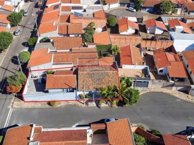 Casa para venda em Jardim Das Nações Ii de 169.00m² com 5 Quartos, 1 Suite e 4 Garagens