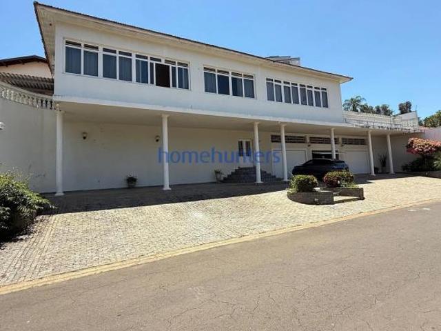 Casa para venda em Jardim Das Paineiras de 630.00m² com 4 Quartos, 2 Suites e 14 Garagens