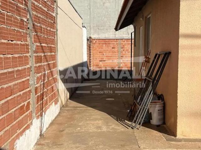 Casa para venda em Jardim Das Palmeiras Ii de 176.00m² com 2 Quartos e 2 Garagens