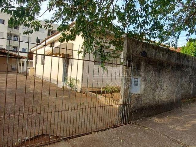Casa para venda em Jardim Das Roseiras de 183.00m² com 4 Quartos e 1 Garagem