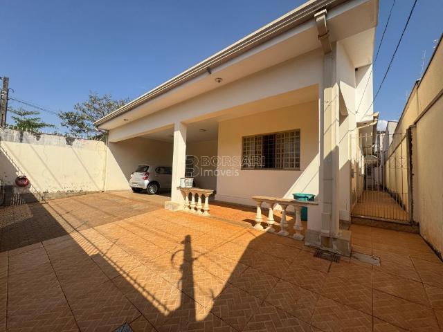 Casa para venda em Jardim Das Roseiras em Araraquara São Paulo de 244.00m² com 3 Quartos, 1 Suíte e 4 Garagens