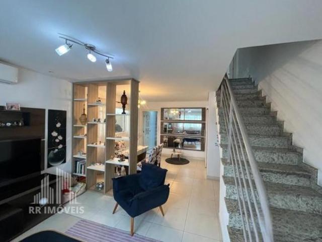 Casa para venda em Jardim Deghi de 180.00m² com 3 Quartos, 3 Suites e 2 Garagens