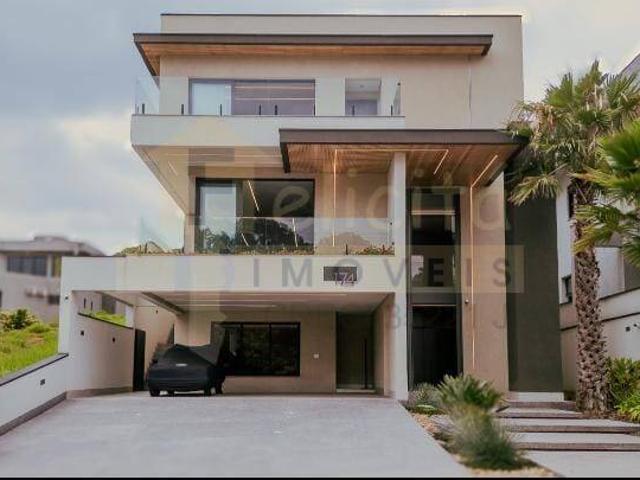 Casa para venda em Jardim Do Golf I em Jandira São Paulo de 550.00m² com 4 Quartos, 4 Suítes e 4 Garagens