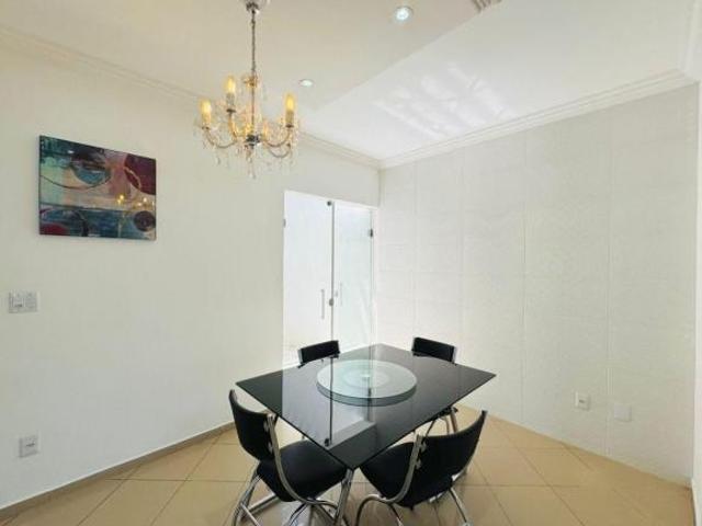 Casa para venda em Jardim Do Lago de 320.00m² com 3 Quartos, 3 Suites e 10 Garagens
