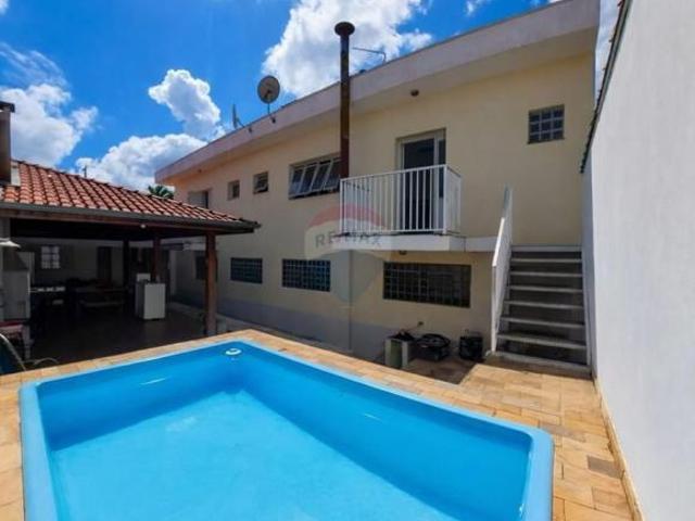 Casa para venda em Jardim Do Lago de 351.00m² com 3 Quartos, 1 Suite e 2 Garagens