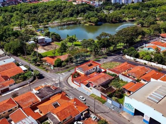 Casa para venda em Jardim Do Lago de 351.00m² com 3 Quartos, 1 Suite e 2 Garagens