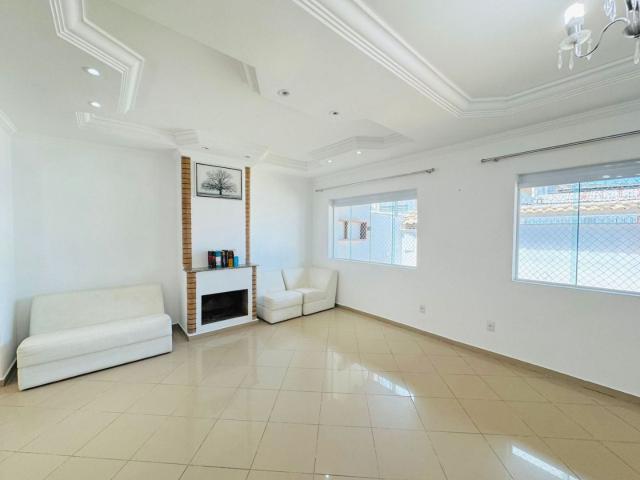 Casa para venda em Jardim Do Lago em Jundiaí São Paulo de 320.00m² com 3 Quartos, 3 Suítes e 10 Garagens