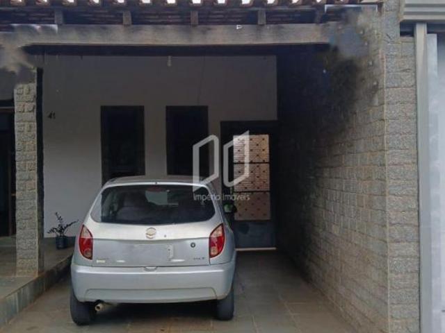 Casa para venda em Jardim Dom Pedro I de 211.00m² com 4 Quartos, 1 Suite e 2 Garagens