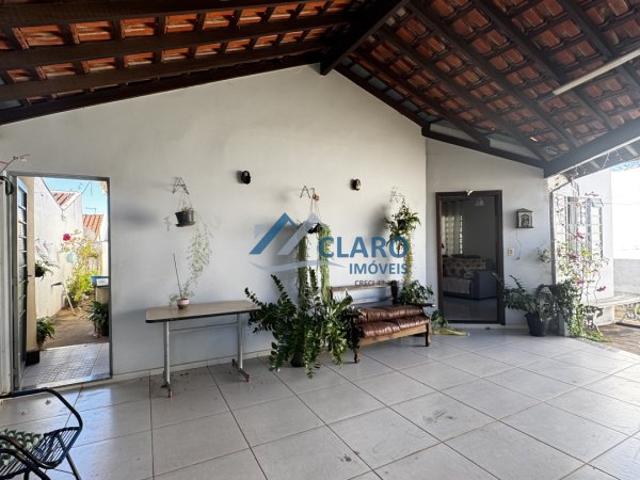 Casa para venda em Jardim Dona Lili em Bauru São Paulo de 133.00m² com 3 Quartos, 1 Suíte e 4 Garagens