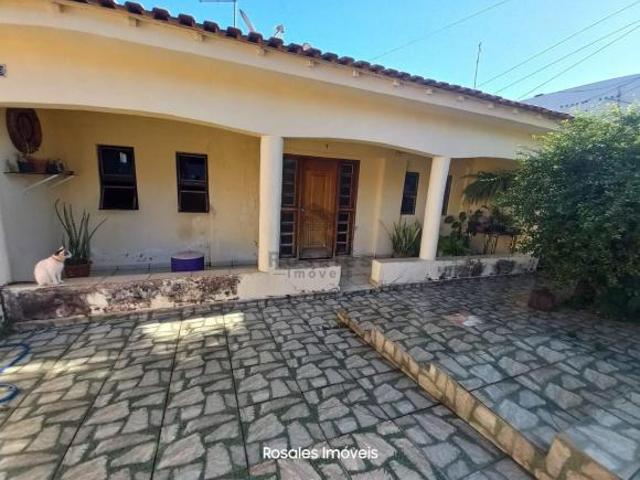 Casa para venda em Jardim Dos Calegaris de 204.00m² com 4 Quartos, 2 Suites e 4 Garagens