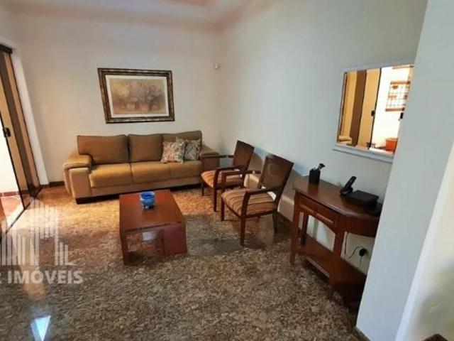 Casa para venda em Jardim Dos Cedros de 190.00m² com 3 Quartos, 1 Suite e 3 Garagens