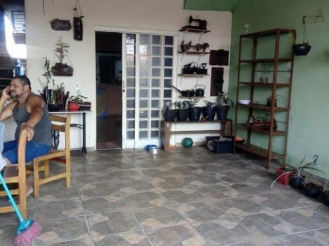 Casa para venda em Jardim Dos Coqueiros de 117.00m² com 3 Quartos, 1 Suite e 2 Garagens