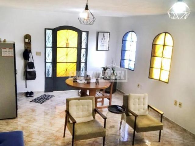Casa para venda em Jardim Dos Estados de 151.00m² com 2 Quartos, 2 Suites e 2 Garagens