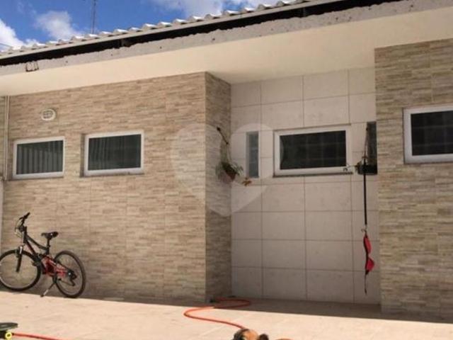 Casa para venda em Jardim Dos Oliveiras de 264.00m² com 4 Quartos, 3 Suites e 3 Garagens