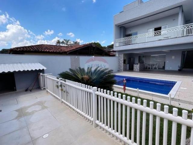 Casa para venda em Jardim Dos Pinheiros de 255.00m² com 3 Quartos, 1 Suite e 3 Garagens