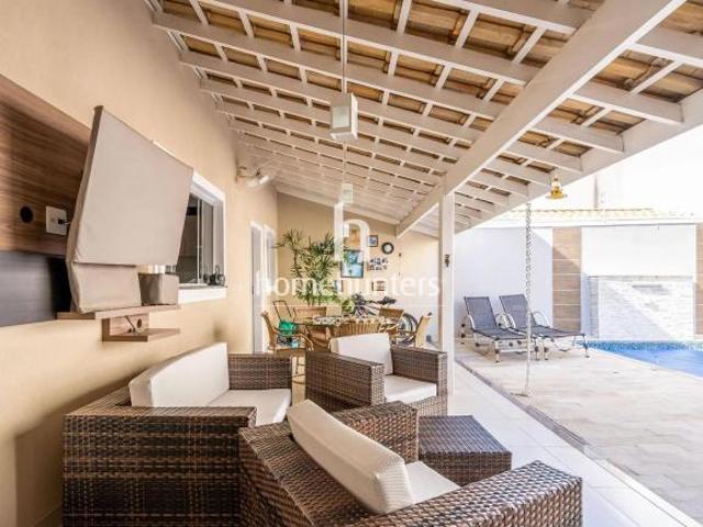 Casa para venda em Jardim Europa de 403.80m² com 4 Quartos, 3 Suites e 4 Garagens