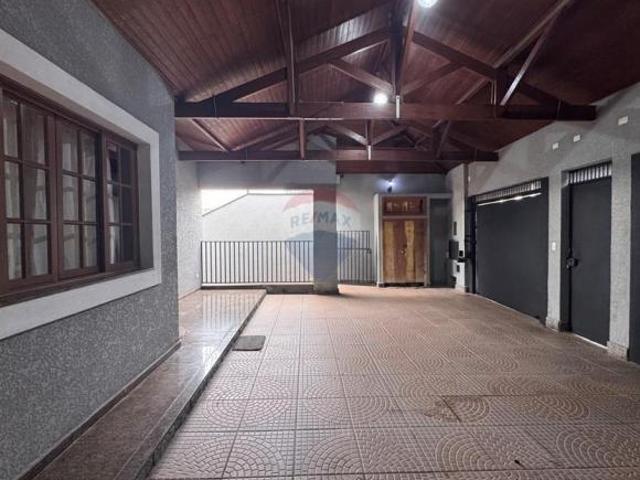 Casa para venda em Jardim Europa de 209.69m² com 3 Quartos, 1 Suite e 3 Garagens