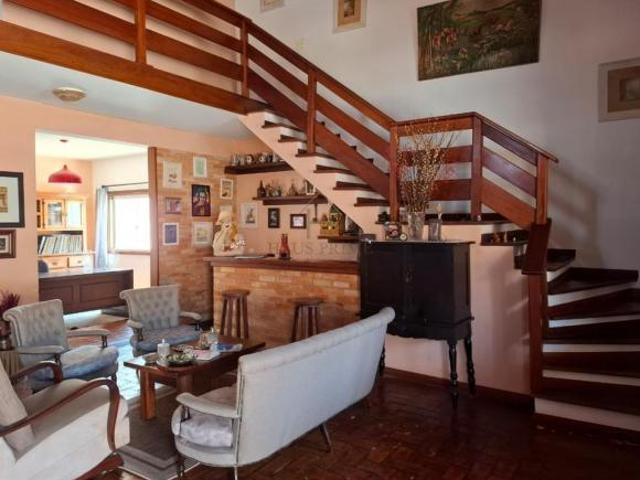 Casa para venda em Jardim Europa de 247.99m² com 3 Quartos e 10 Garagens