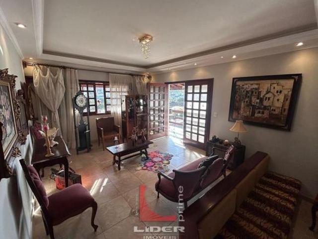 Casa para venda em Jardim Europa de 250.00m² com 4 Quartos, 1 Suite e 2 Garagens