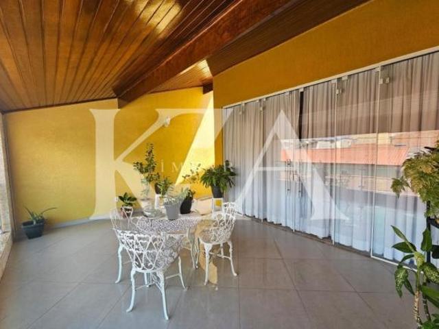 Casa para venda em Jardim Europa de 280.00m² com 3 Quartos, 1 Suite e 2 Garagens