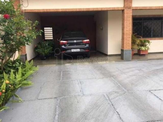 Casa para venda em Jardim Eliana de 218.00m² com 3 Quartos, 2 Suites e 5 Garagens
