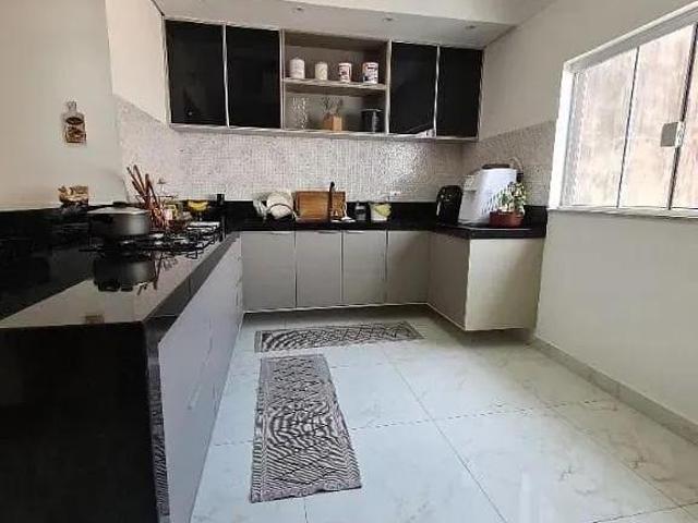 Casa para venda em Jardim Elizabeth de 250.00m² com 2 Quartos, 1 Suite e 2 Garagens