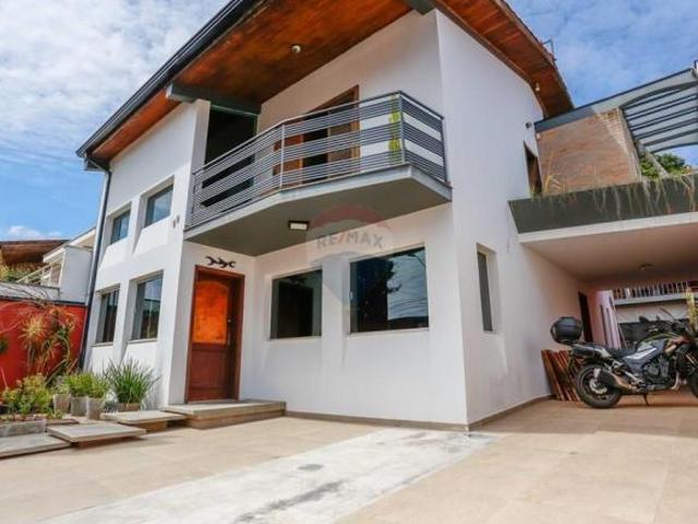 Casa para venda em Jardim Embaixador de 340.00m² com 4 Quartos e 1 Suite