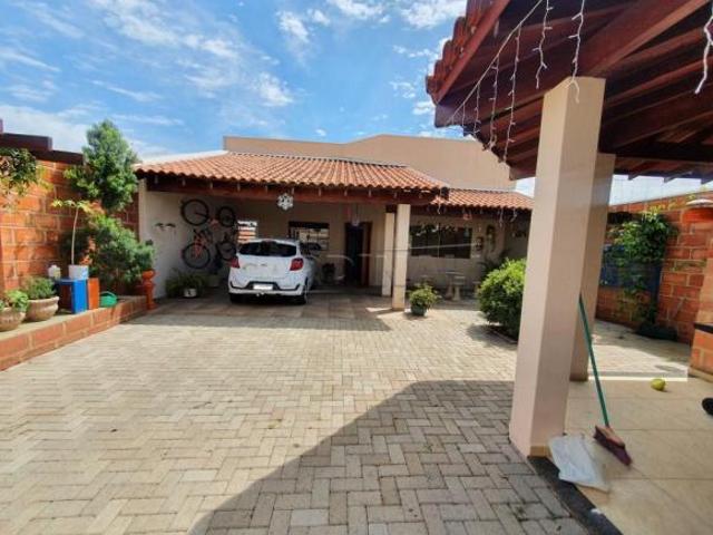 Casa para venda em Jardim Embaré de 138.00m² com 3 Quartos, 1 Suite e 4 Garagens
