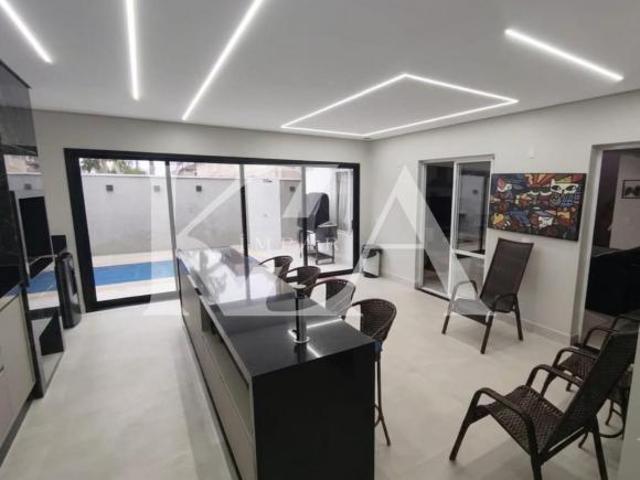Casa para venda em Jardim Ermida Ii de 207.00m² com 3 Quartos, 2 Suites e 3 Garagens