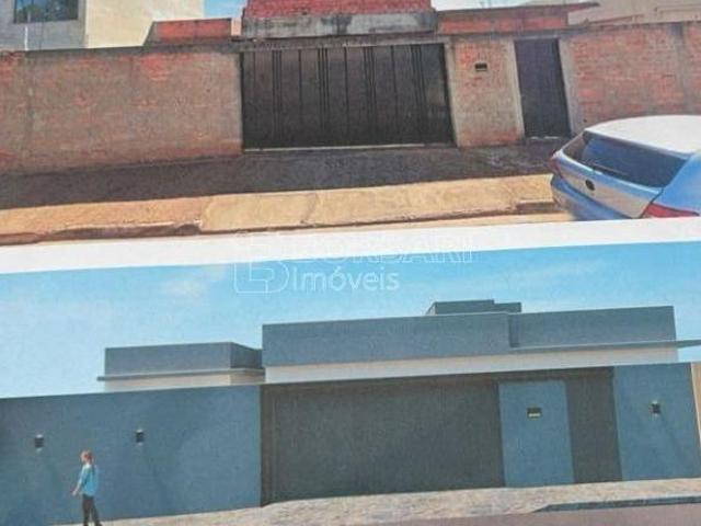 Casa para venda em Jardim Esmeralda de 248.00m² com 4 Quartos, 1 Suite e 2 Garagens