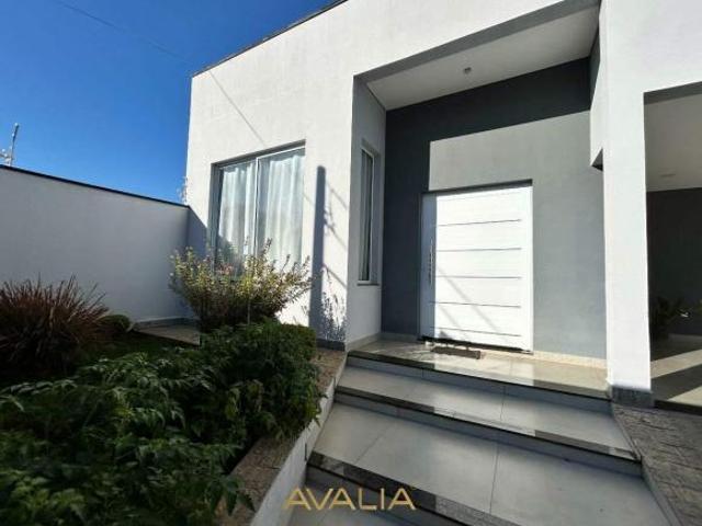 Casa para venda em Jardim Esplanada II de 179.90m² com 3 Quartos, 3 Suites e 4 Garagens