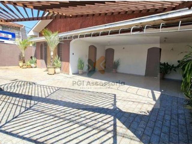 Casa para venda em Jardim Estrela de 375.00m² com 3 Quartos e 4 Garagens