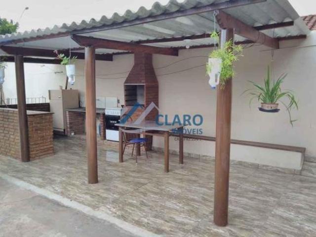 Casa para venda em Jardim Ferraz de 147.00m² com 3 Quartos, 1 Suite e 2 Garagens