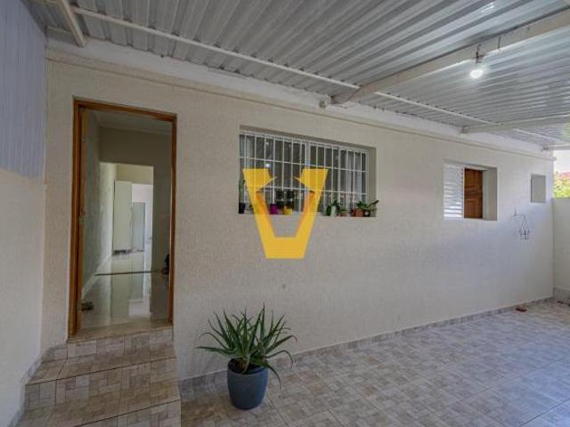 Casa para venda em Jardim Flamboyant com 3 quartos, sendo 1 suíte, 180m²