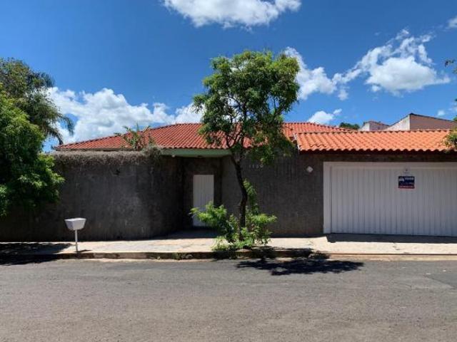 Casa para venda em Jardim Flórida com 4 quartos, sendo 1 suíte, 268m²