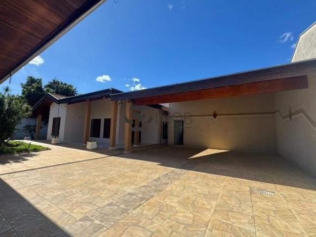 Casa para venda em Jardim Guaçuano de 308.70m² com 3 Quartos, 1 Suite e 4 Garagens