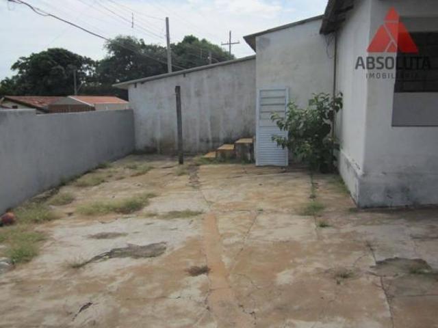 Casa para venda em Jardim Guanabara de 60.00m² com 1 Quarto e 4 Garagens